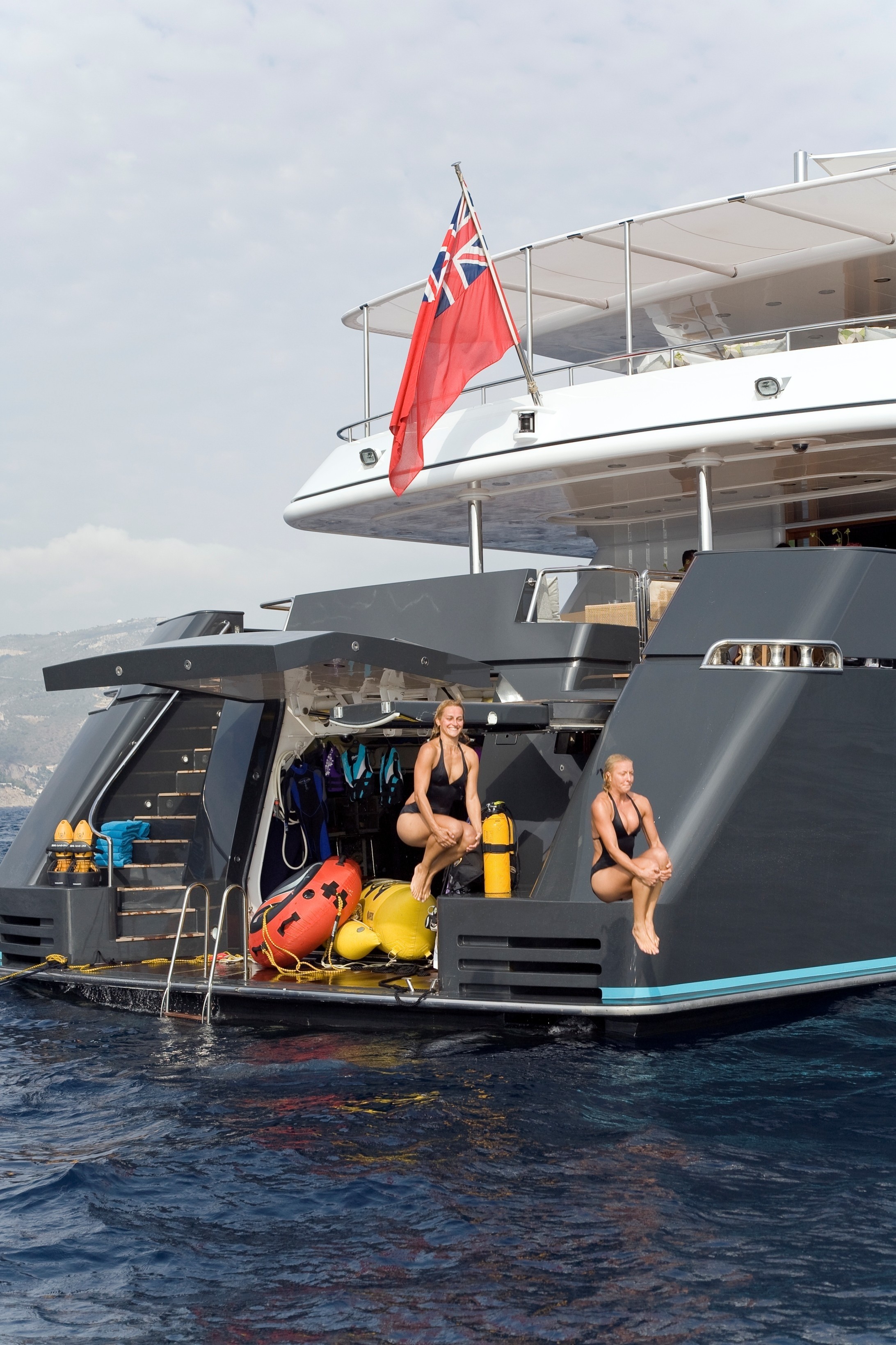 Yacht CYAN, Codecasa | CHARTERWORLD Luxury Superyacht Charters